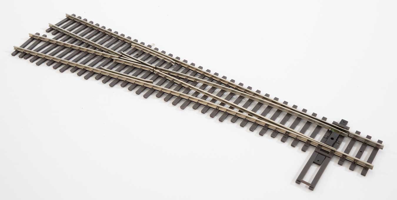 WalthersTrack Code 100 Nickel Silver DCC-Friendly #5 Turnout Left Hand ...
